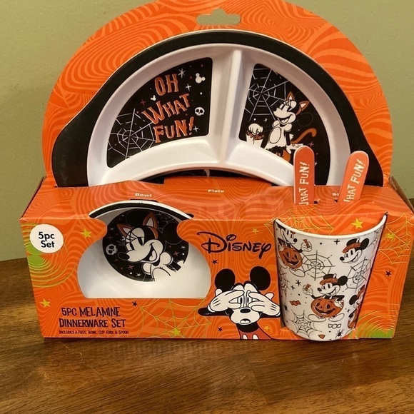 Disney | Accessories | Nwt Disney Minnie Mickey Mouse 5 Piece Melamine ...